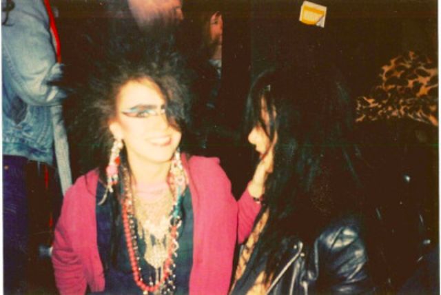 White of Face and Clad in Black, These 60 Amazing Candid Snapshots ...