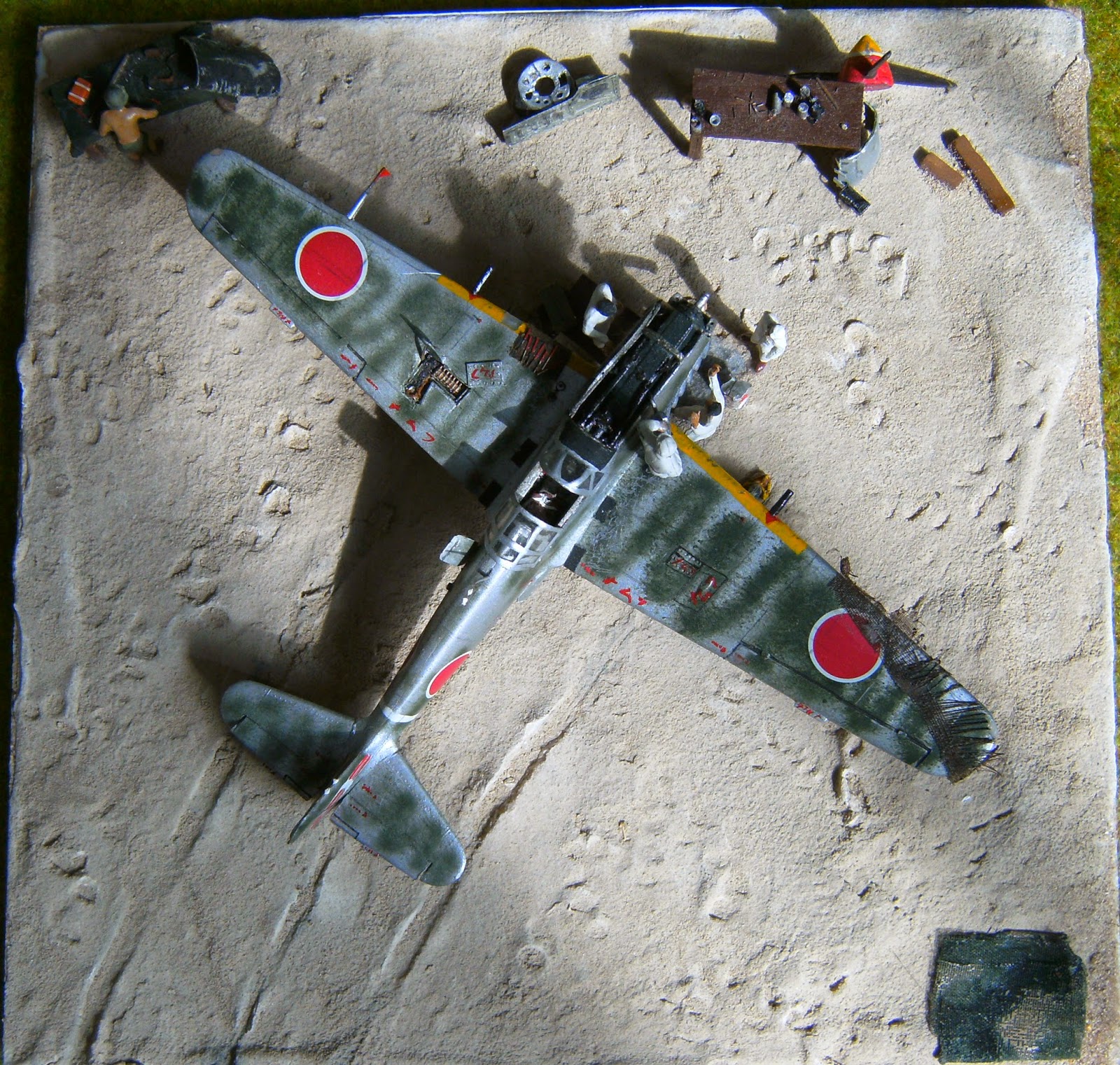 Happyscale-Modellbau: Kawasaki Ki-61 IIb Hien (Tony) 16.sentai 1944 ...