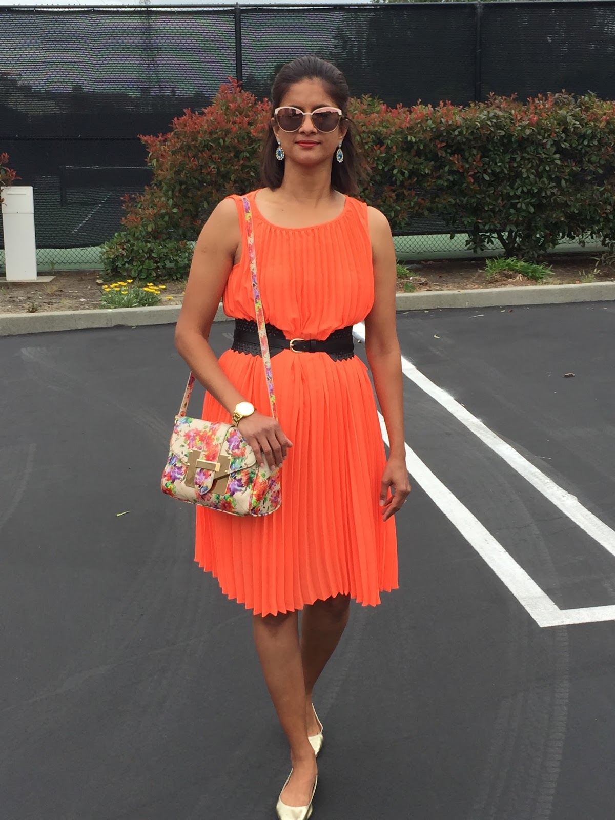 Unfolding Style: ORANGE FOUR-INCH DOOR HINGE