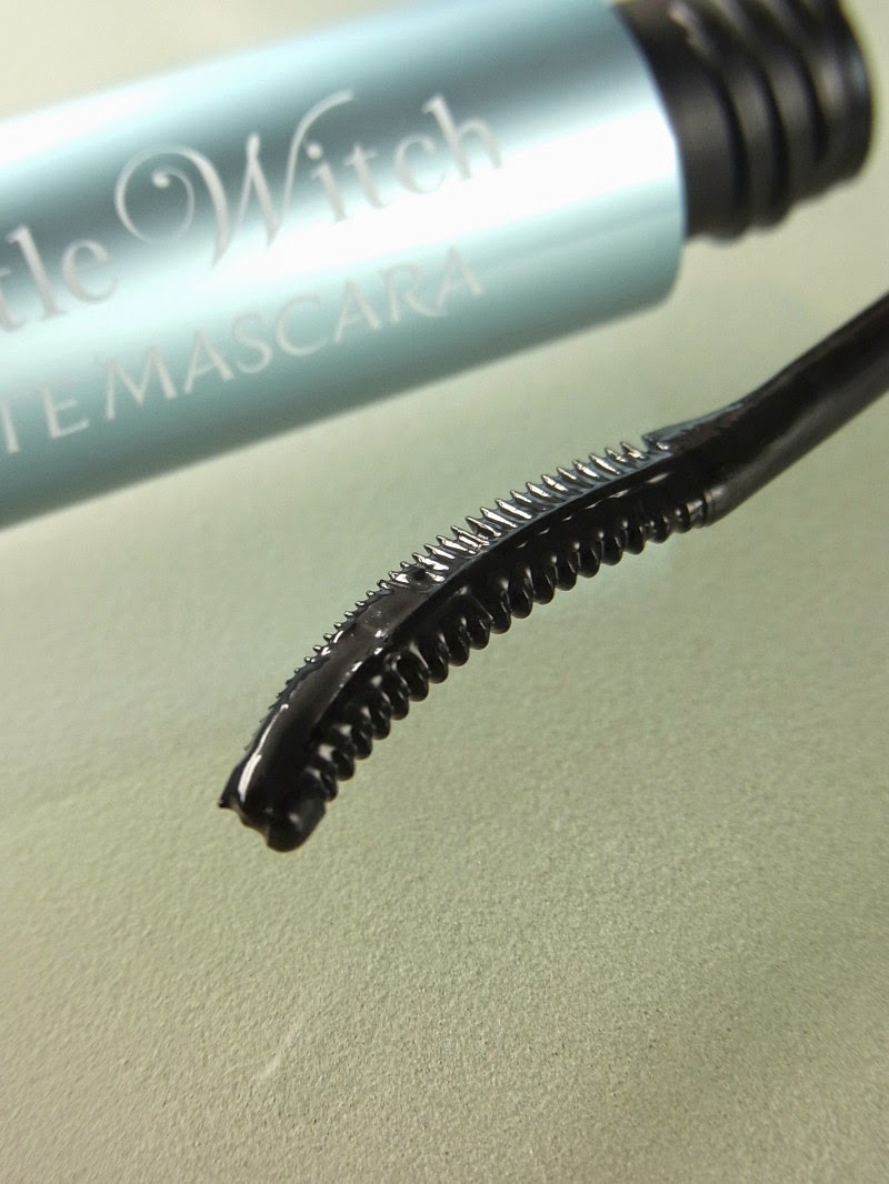 Mote Mascara Moisture Comb - The Beauty Maniac in Tokyo