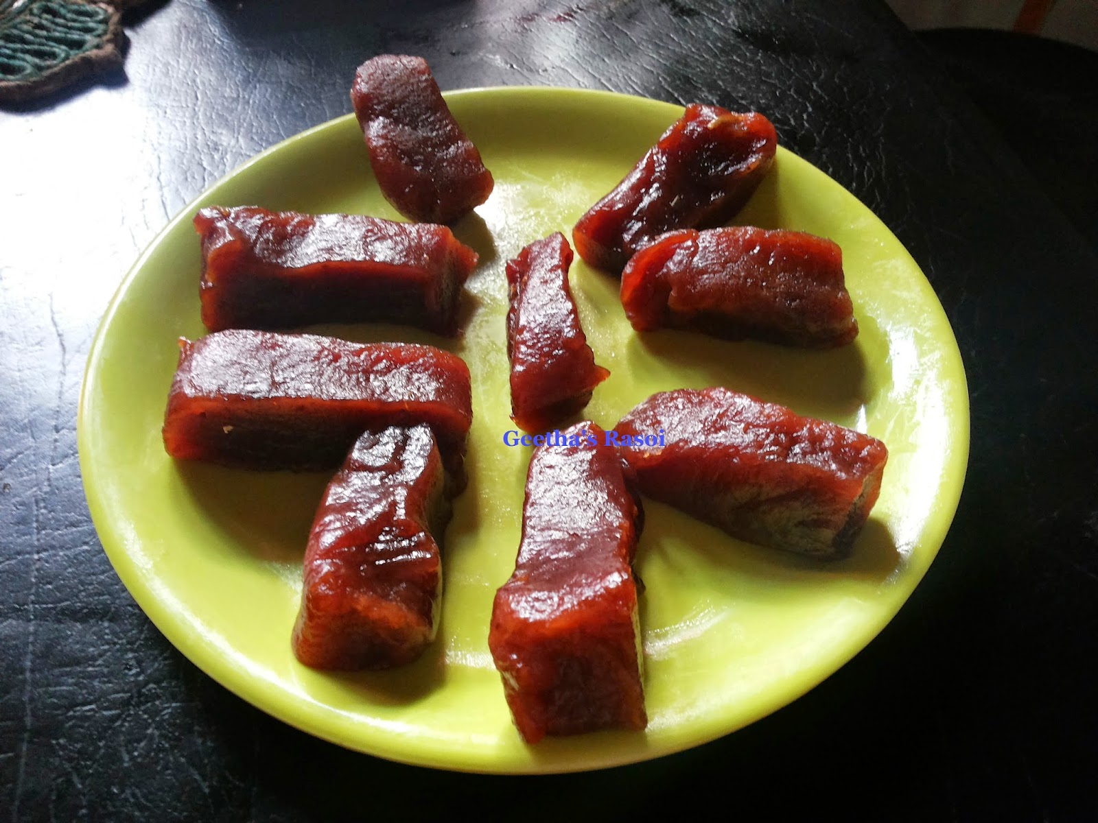 Geetha's Rasoi...: Kela Halwo (Banana halwa)