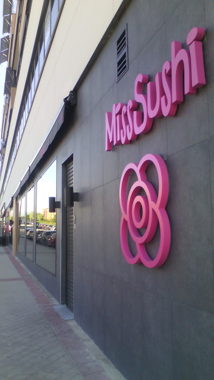 Restaurante japonés con entrega a domicilio: Miss Sushi ~ Livin' Las Tablas