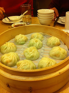 Om Nom Gastronomy: XLB in Taipei: Din Tai Fung/ 鼎泰豐