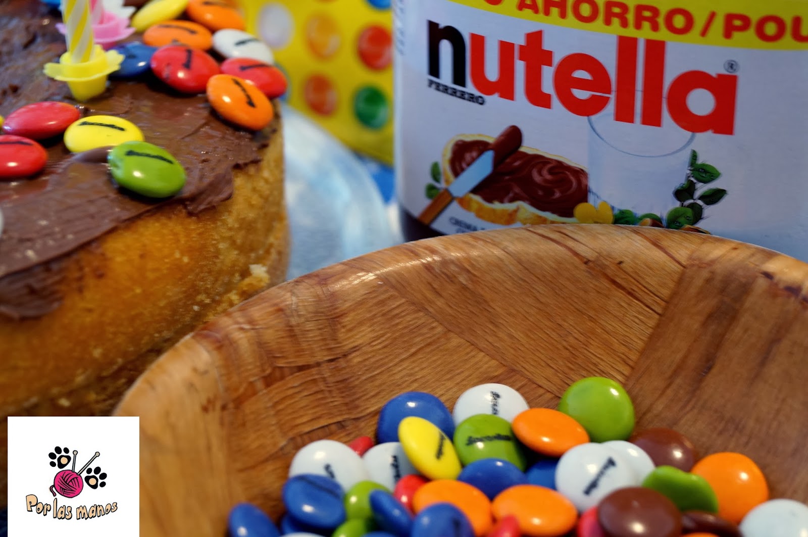por las manos: Bizcocho con nata y nutella, cubierto de Lacasitos ¡¡SIN ...