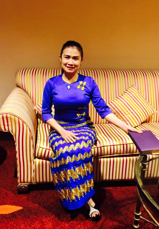On Line လဘက္ရည္ဆိုင္ မဂၤလာေဆာင္မွာေတြ႔ၿပီး Hotel ခန္းထဲ ေခၚလိုး