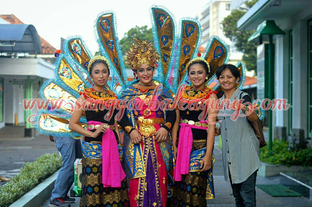 Penari Bali Surabaya: Tata Rias Penari Bali