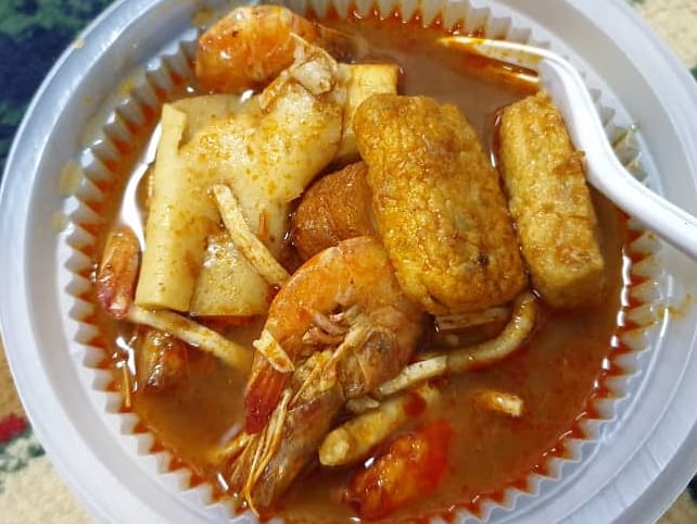 ZULFAZA LOVES COOKING: Oden (Japanese Fish Cake Stew) おでん • ala family mart