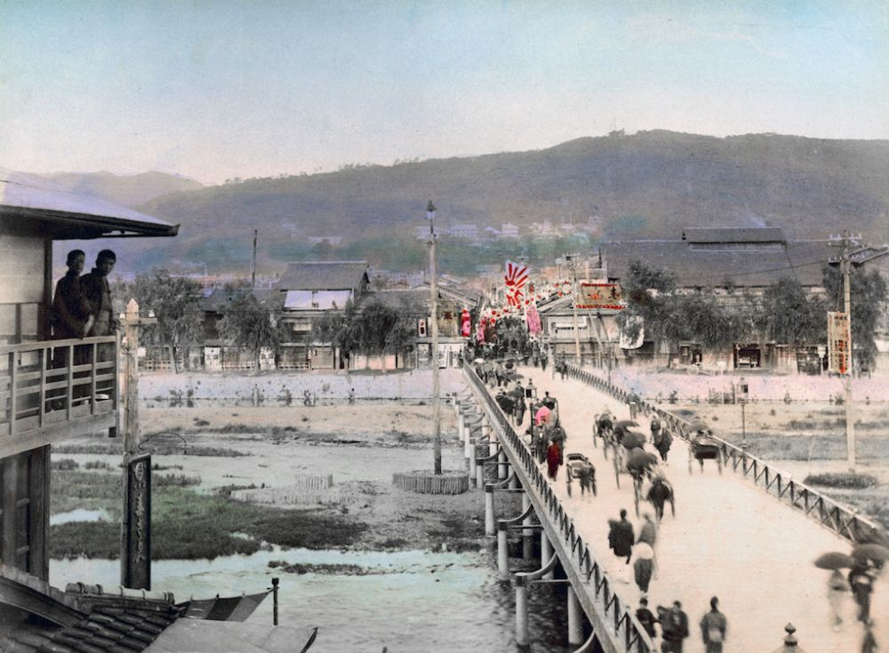 36 Stunning Hand Colored Photographs That Capture Everyday Life in ...