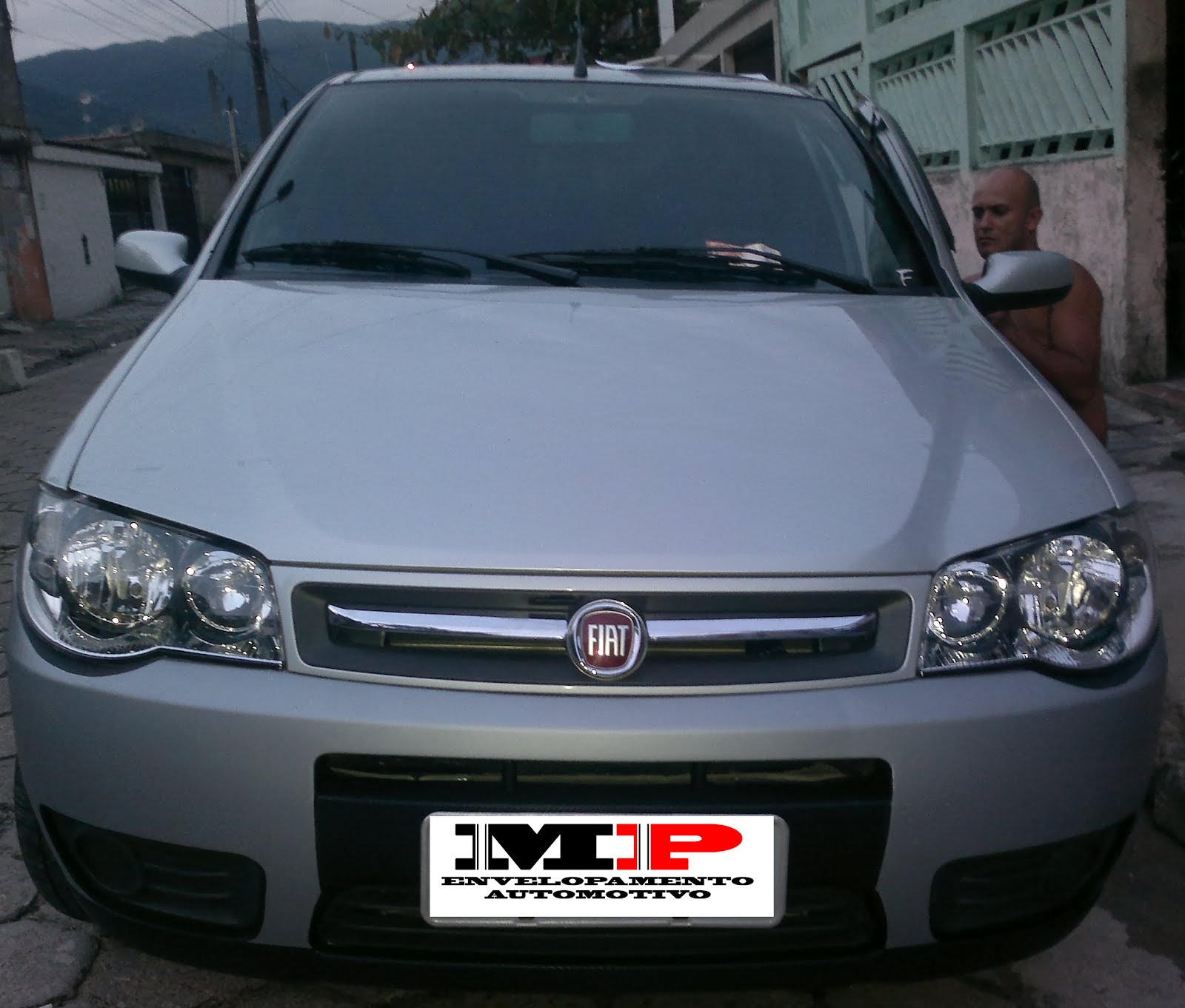 MP Envelopamento Automotivo: Envelopamento Siena - Parachoques Prata ...