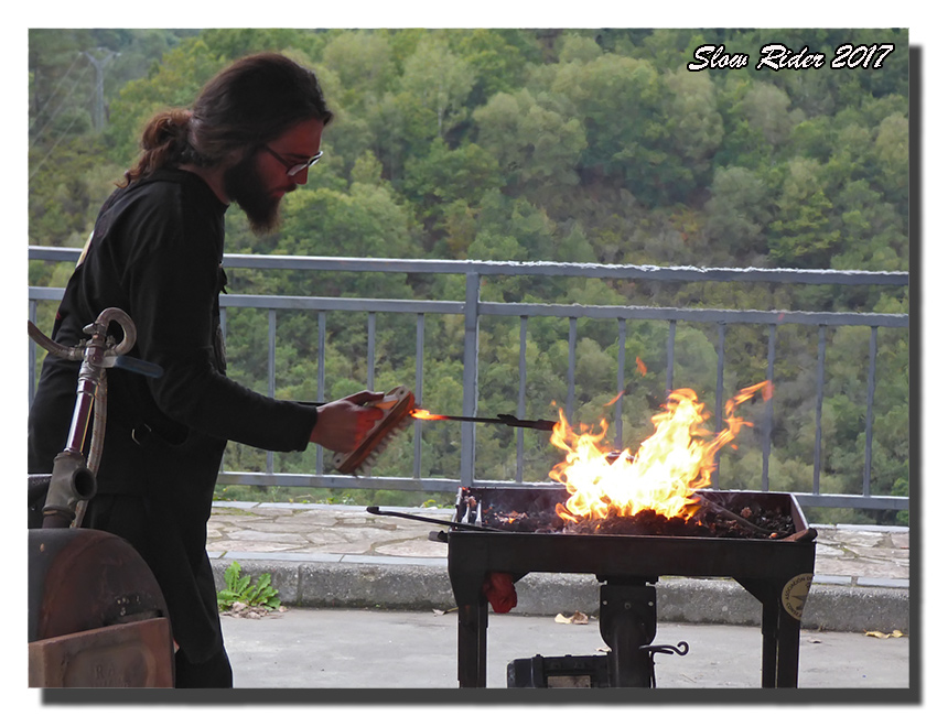 SLOW RIDER: LA VACA MOTERA 17/09/2017 THE BIKER COW