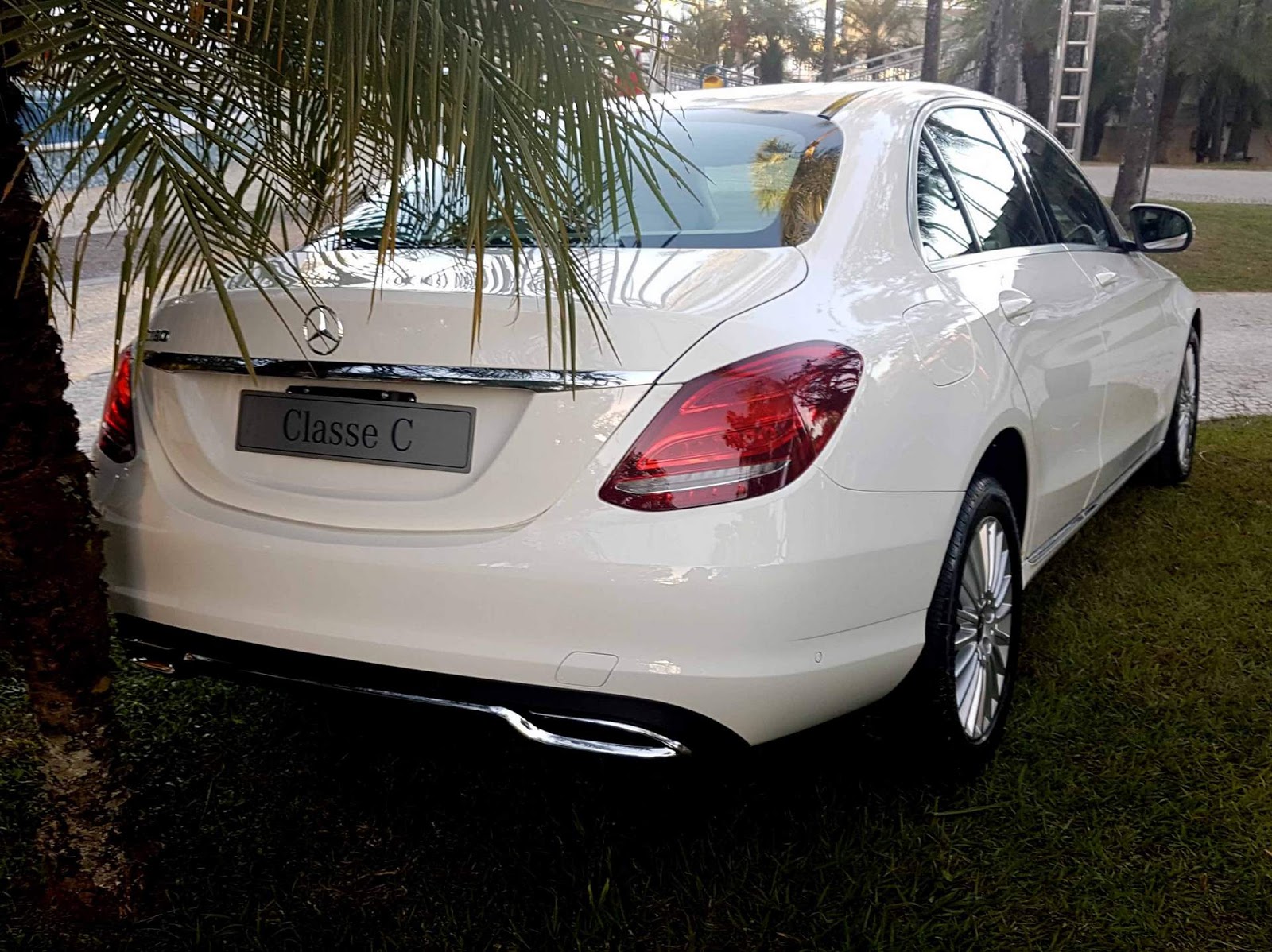 Mercedes C180 2018: preço, consumo e detalhes - vídeo