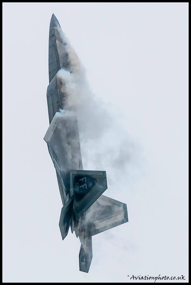 Jet & Prop by FalkeEins: F-22 Raptor rampage - spectacular display at ...