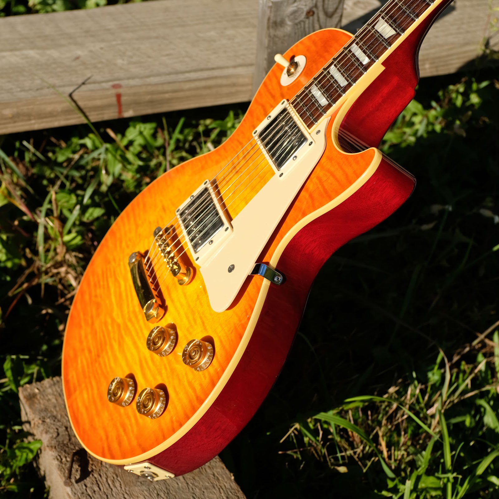 2000s Epiphone Elite Plus Les Paul Electric Guitar