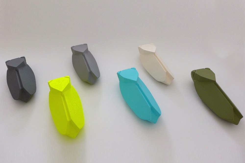 La cigale du 21ème siècle sera design et monochrome! - Initiales GG ...