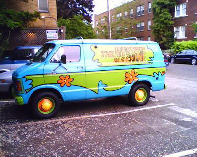 Official Hanna Bellé: A Real Life Mystery Machine!