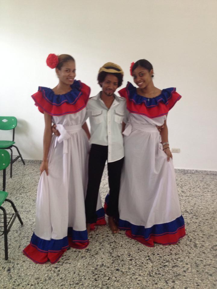 Musica y danzas tradicionales dominicanas (Merengue y mangulina ...