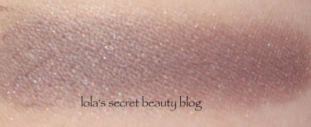 lola's secret beauty blog: MAC Shale Eye Shadow Review & Swatches