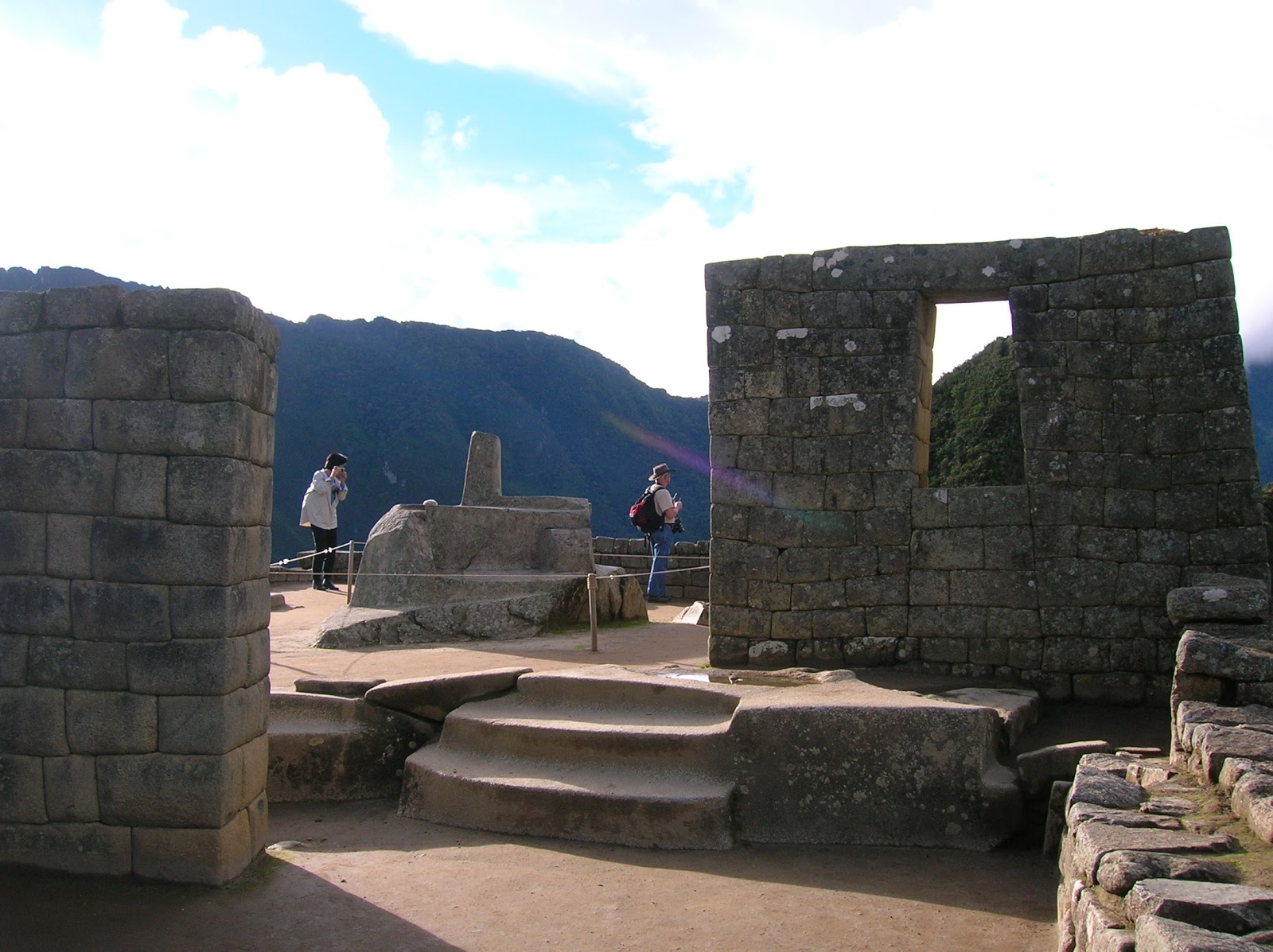 Paseo Perú: Machu Picchu Tours: el misterio del Intihuatana
