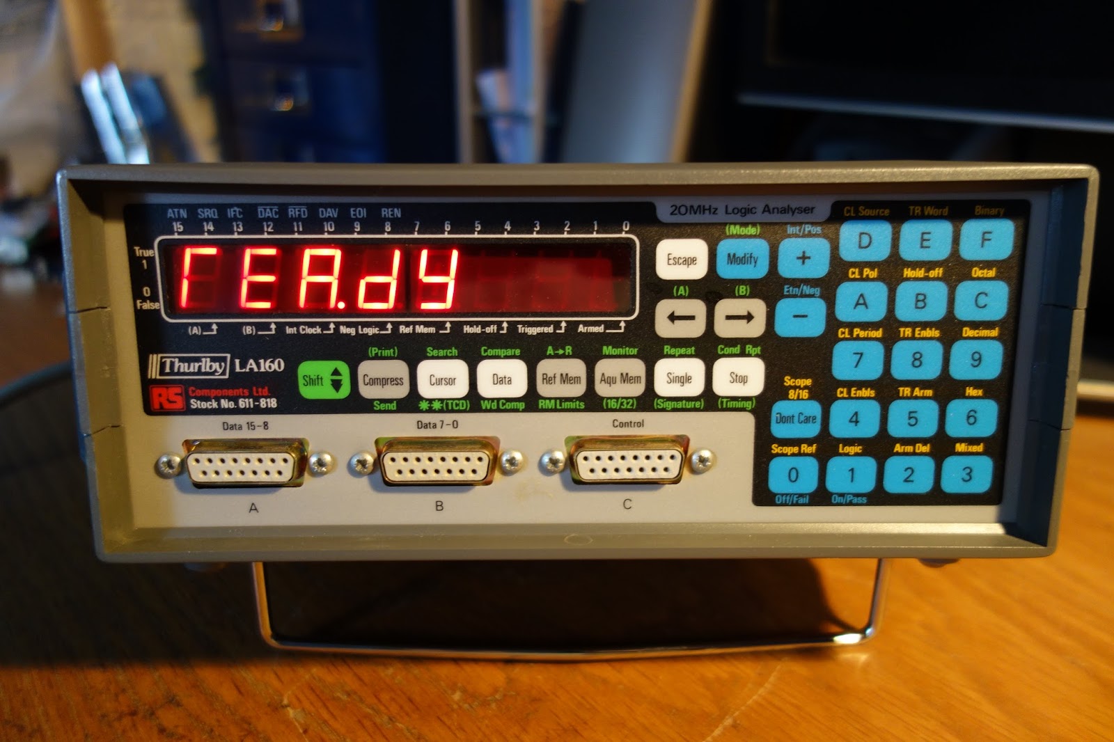 Mr Tom's World: Thurlby LA160 Logic Analyser
