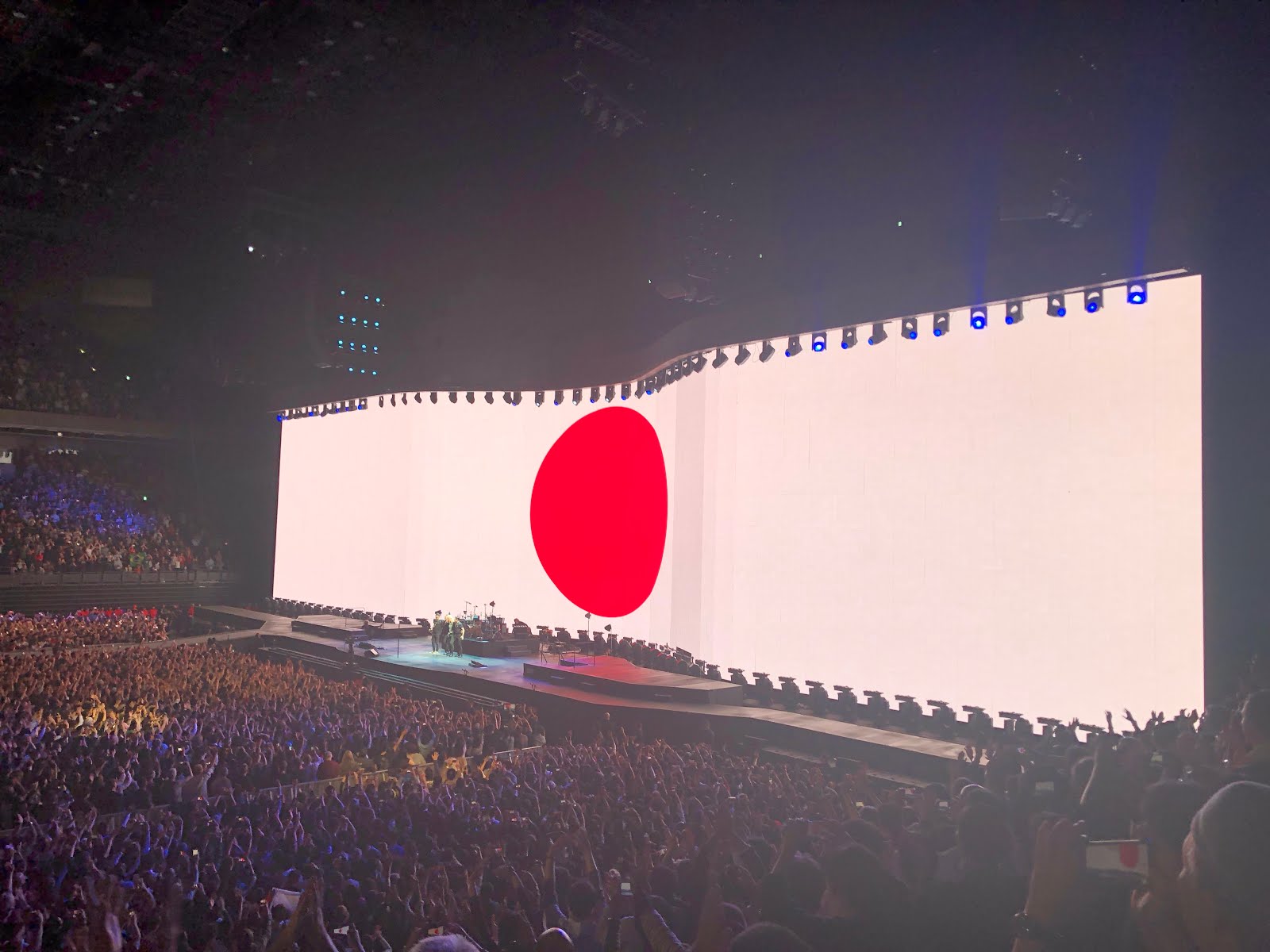 TenguLife: The curious guide to Japan: U2 and a Metamorphosis of Japan