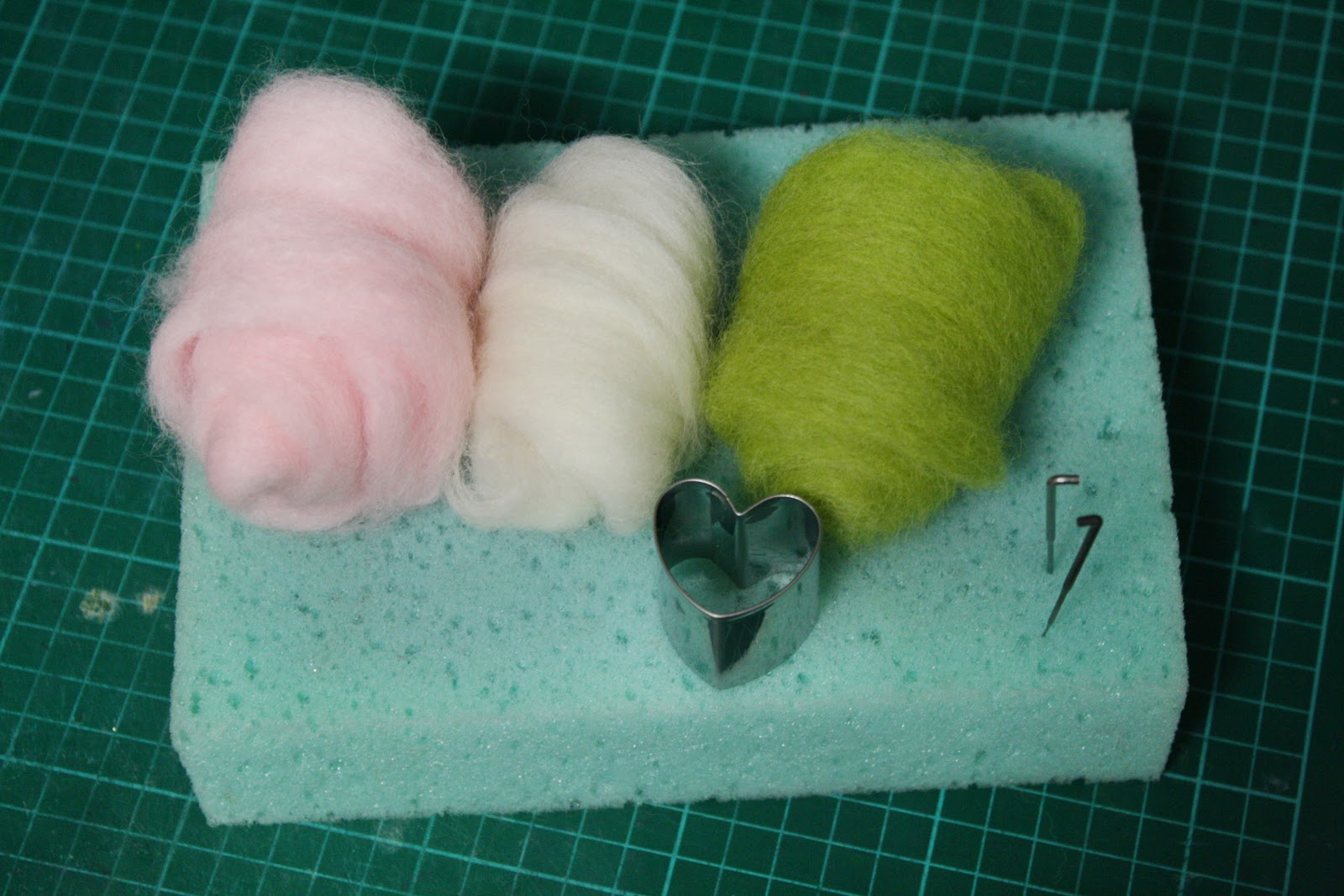 Heart Dango Tutorial | Puffy Little Things ~ cute craft ideas for a big ...