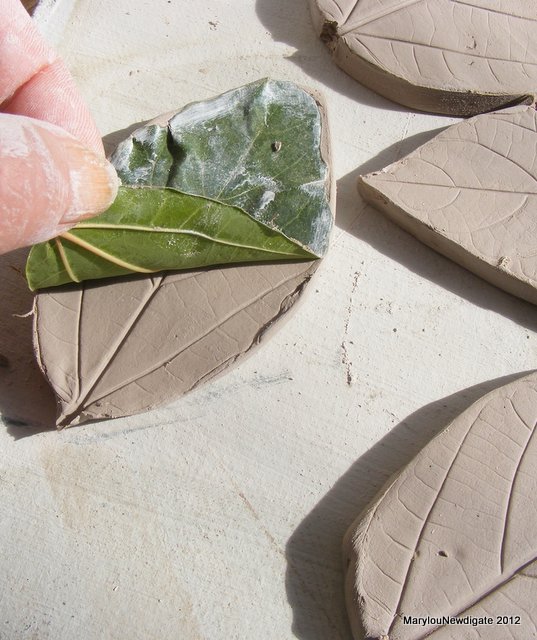 How to Mosaic and make beautiful objects for home and garden: How to ...