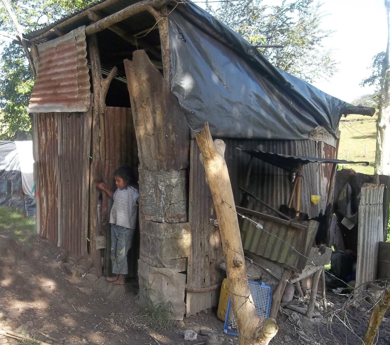 NicaSolidaridad: Nuestra casa muestra la pobreza en que vivimos