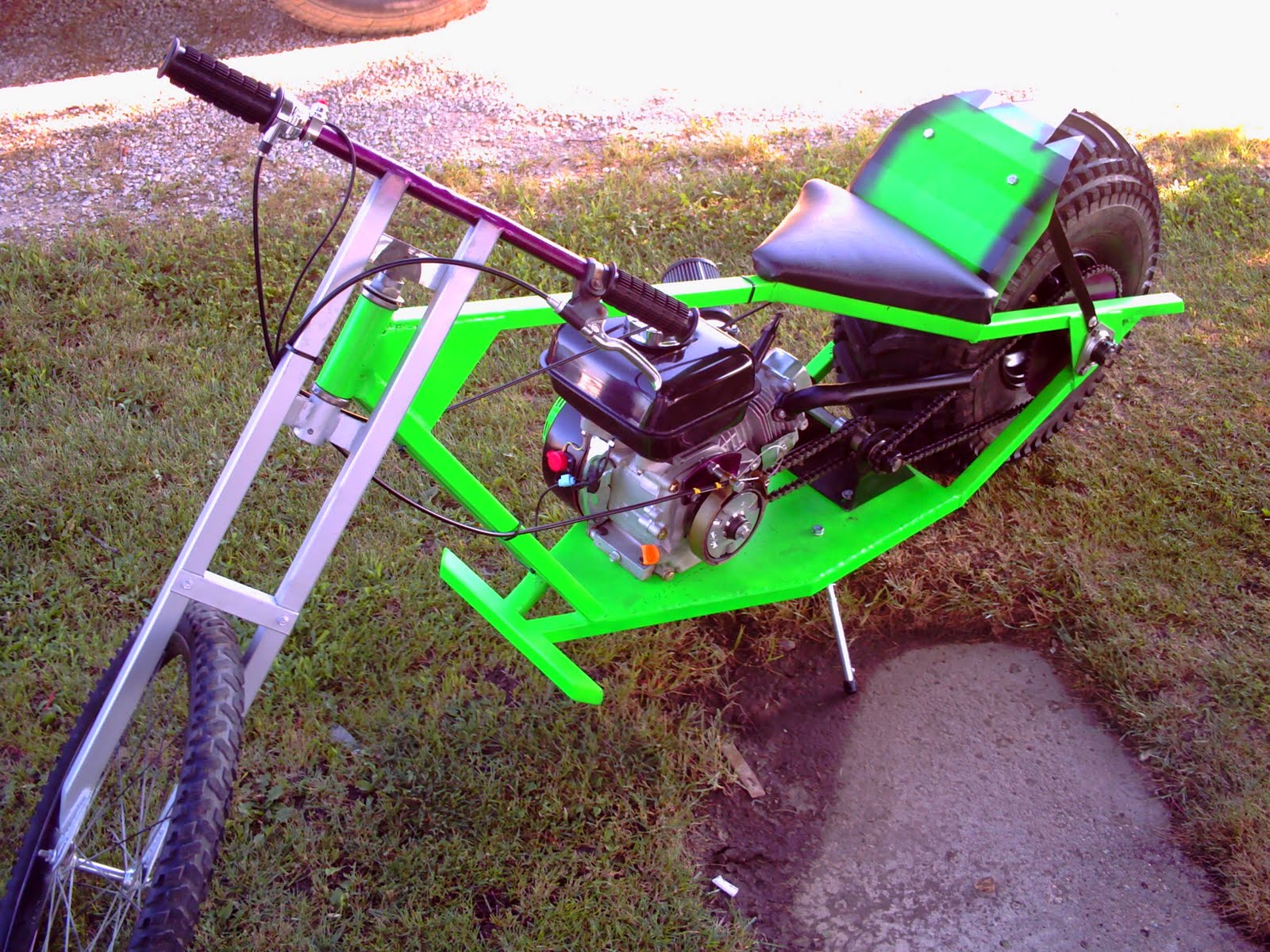 AtomicZombie Bikes, Trikes, Recumbents, Choppers, Ebikes, Velos and ...