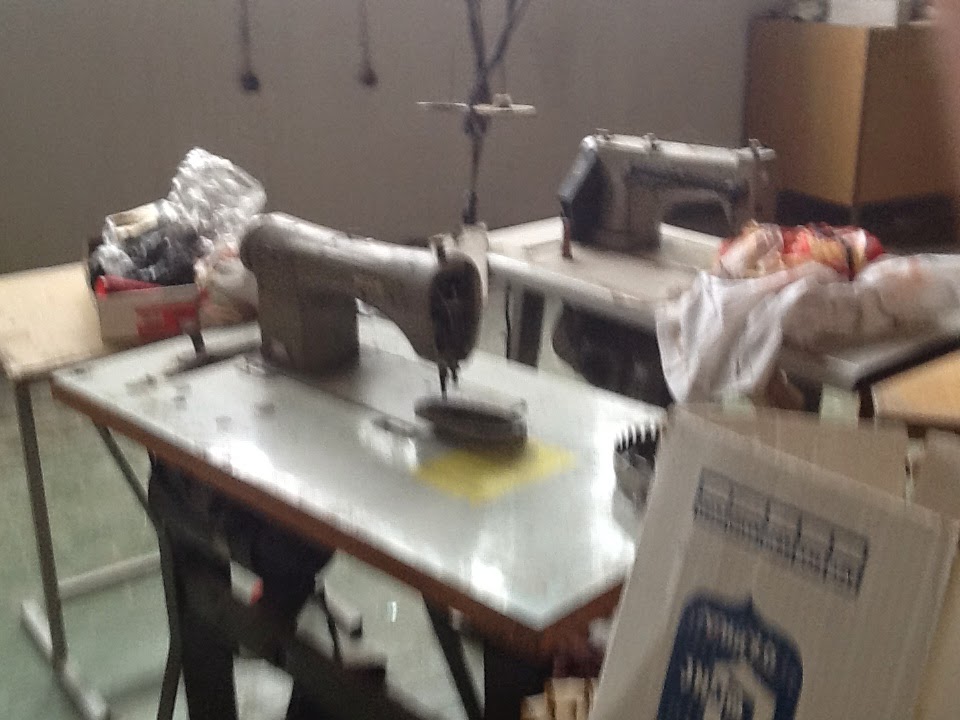 Used Items: Επαγγελματικες ραπτομηχανες singer