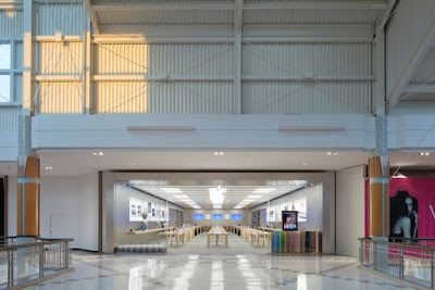 Apple Stores: Apple Store Mapleview Centre