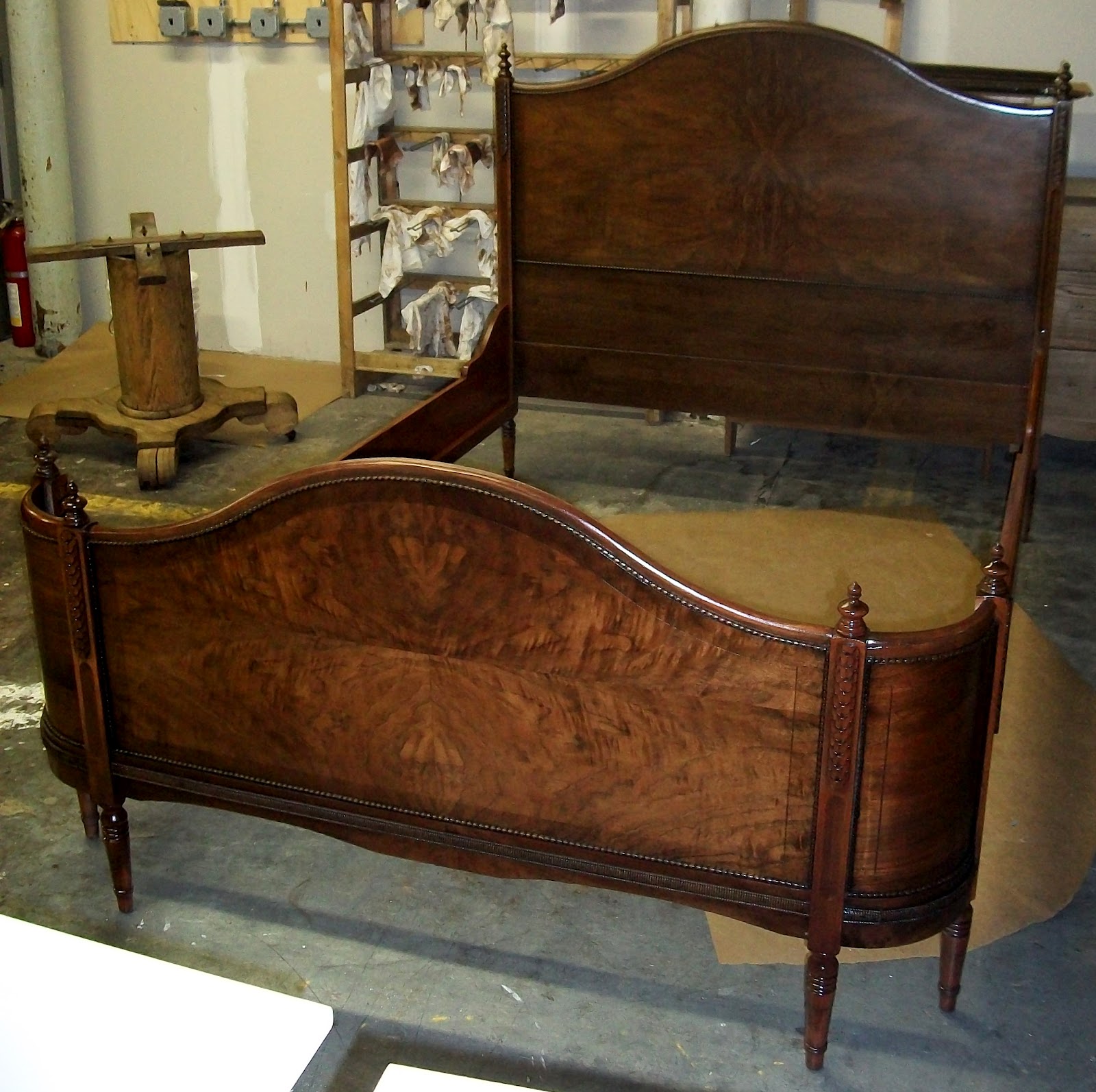Poirier: Beautiful Antique Bed