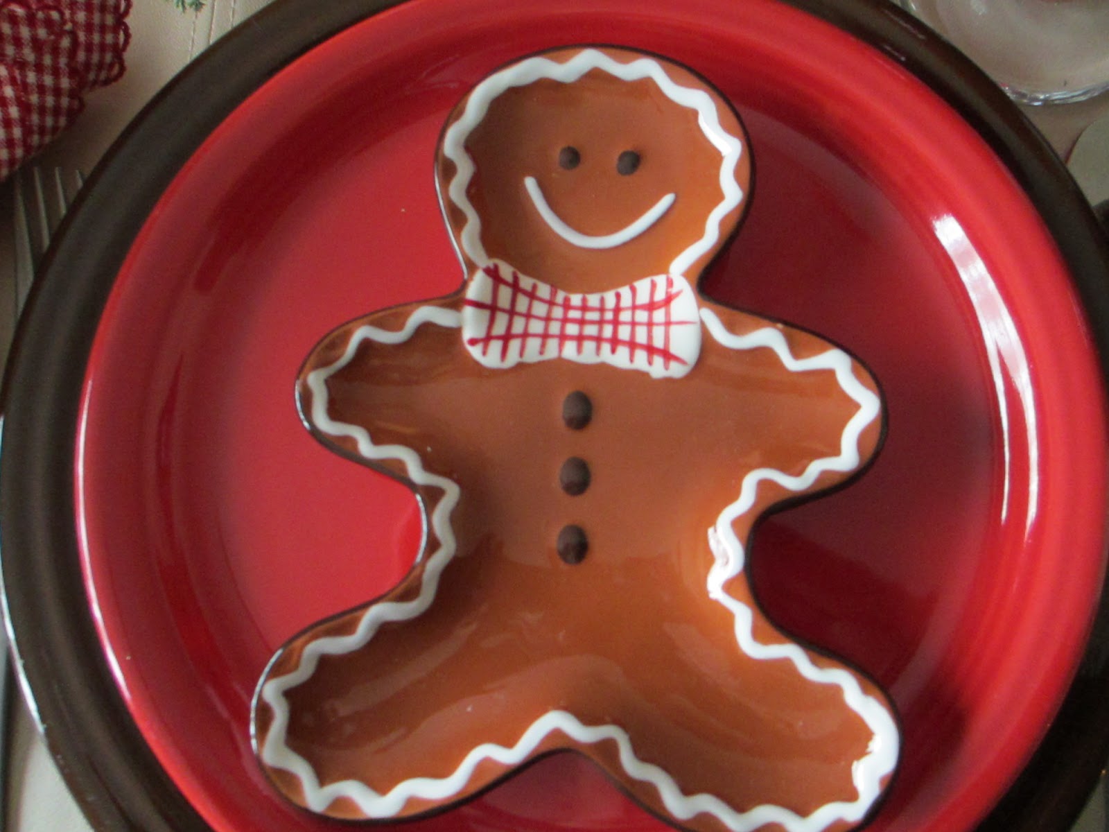 The Welcomed Guest: Gingerbread Tablescape
