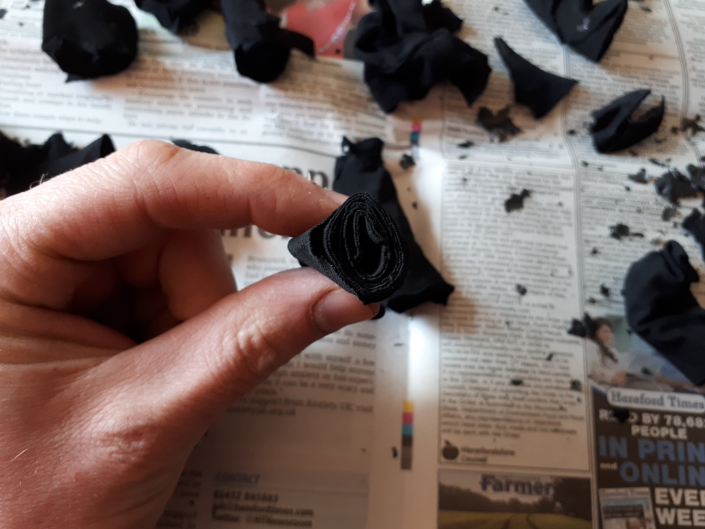 An English Homestead: How To Make Char Cloth