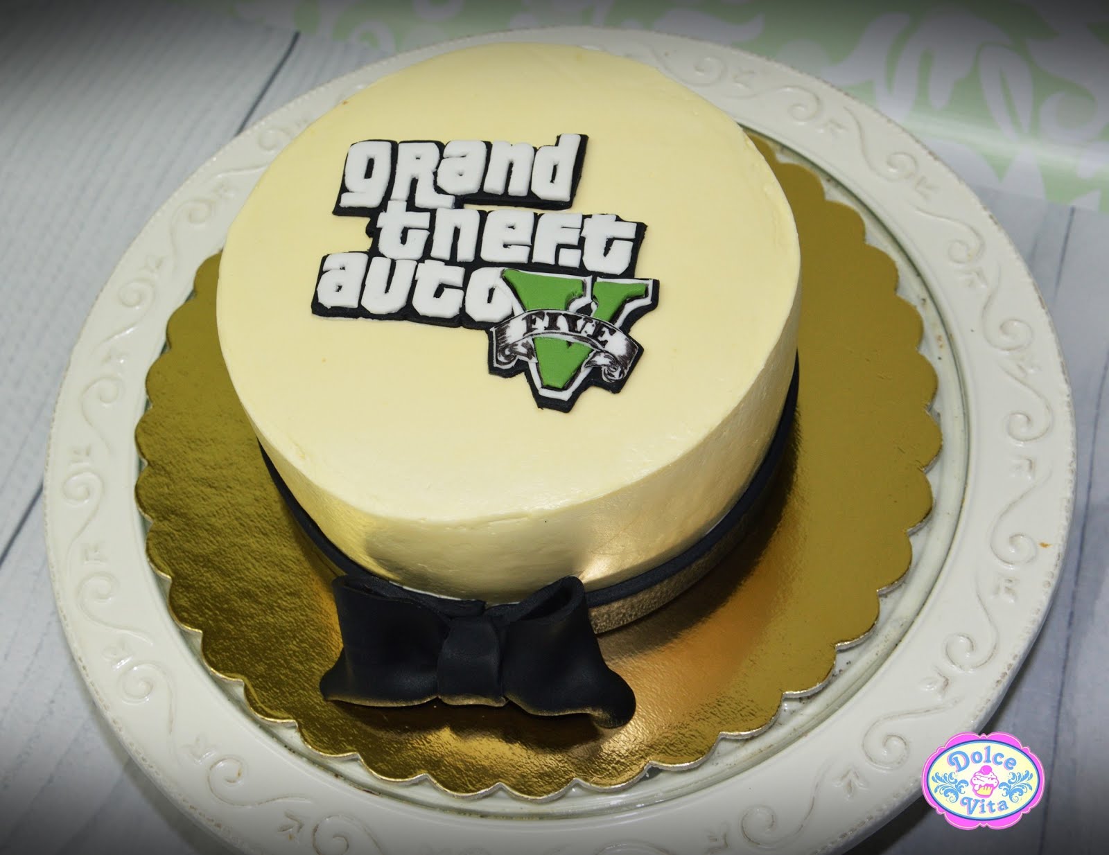Dolce vita ... żeby życie było słodkie: Tort z logo gry GTA 5