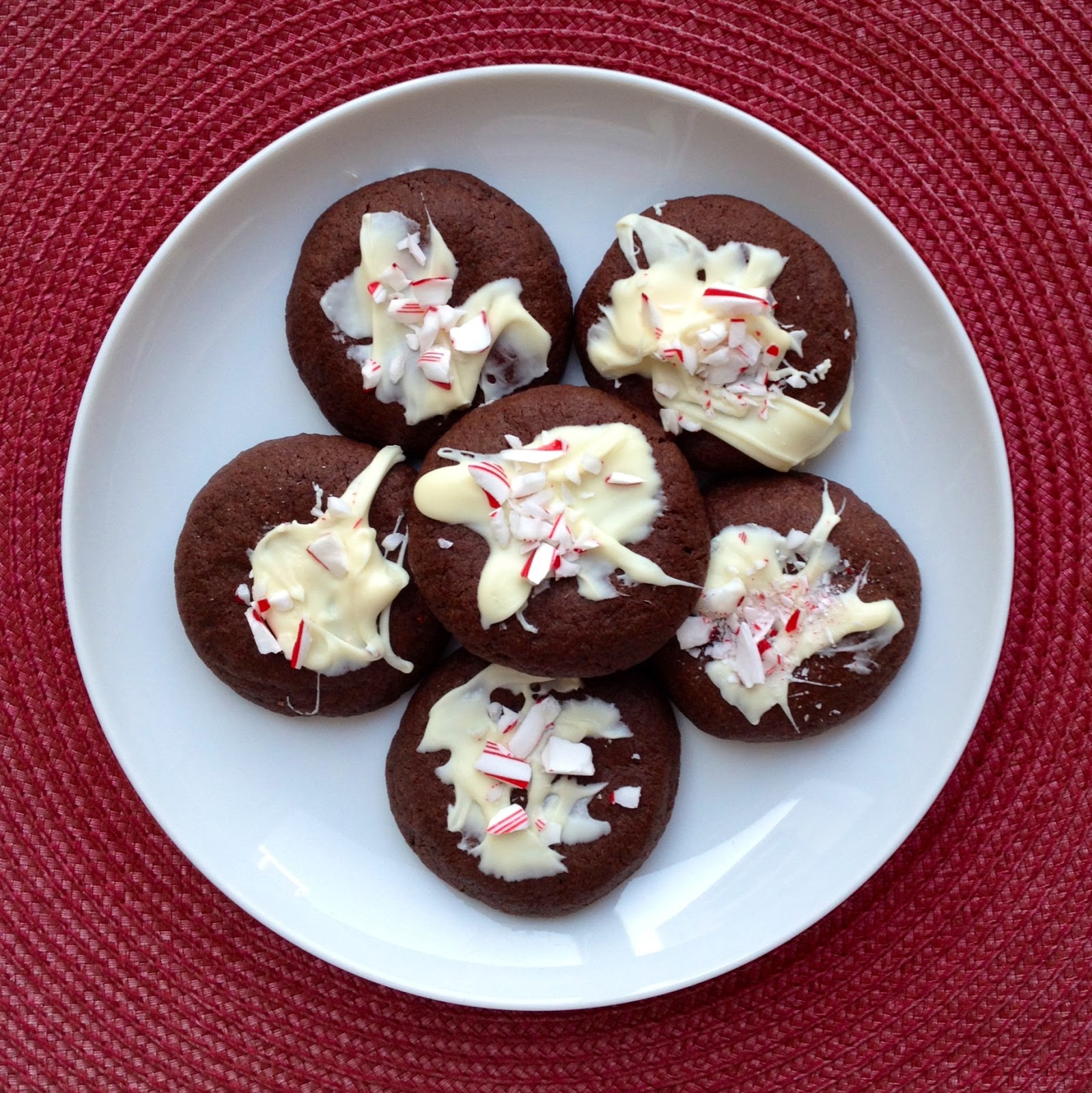 happy little lark: Peppermint Patty Surprise Cookies
