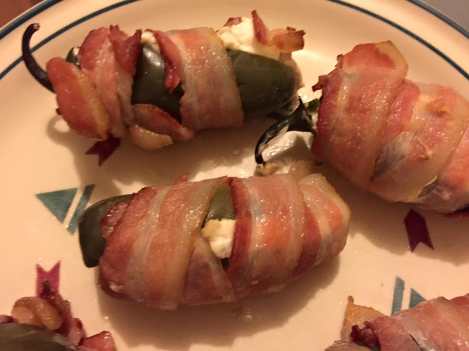 CHILES RELLENOS CON QUESO CREMA Y TOCINO ~ COMIDA DE PETRY