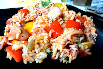 *Kαλαμαράκια με ρύζι !!! ~ ΜΑΓΕΙΡΙΚΗ ΚΑΙ ΣΥΝΤΑΓΕΣ