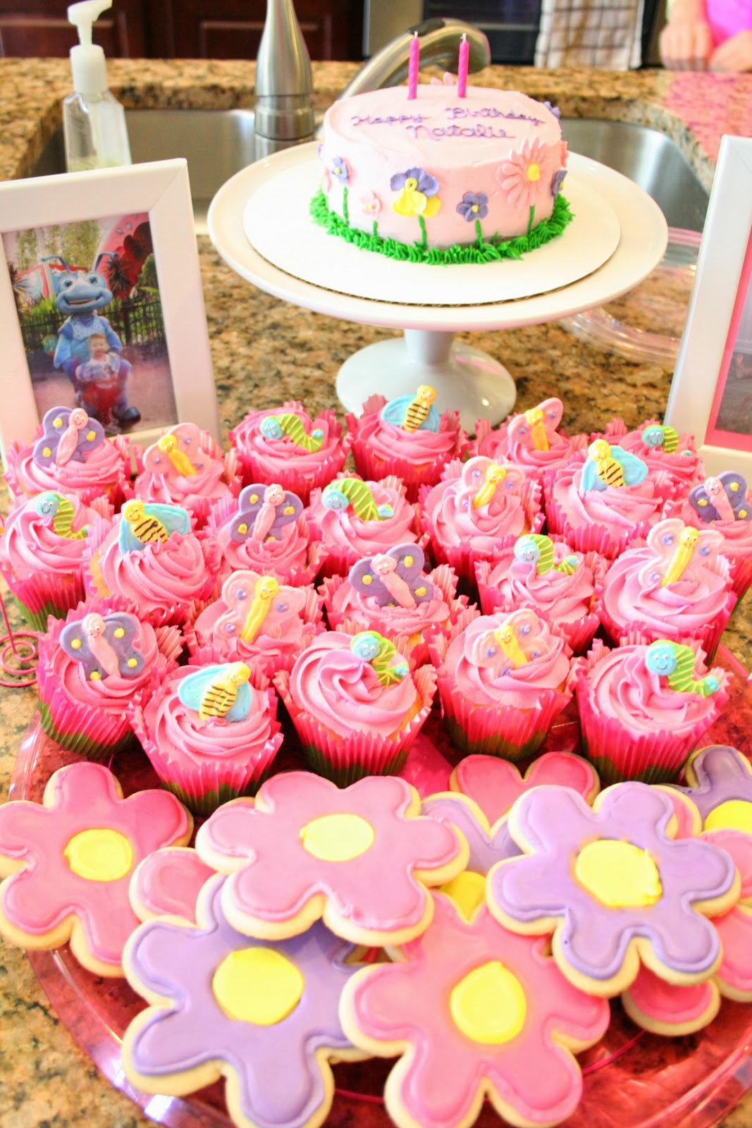 NoodleBug Cakes: Flowers, Bugs & Butterflies