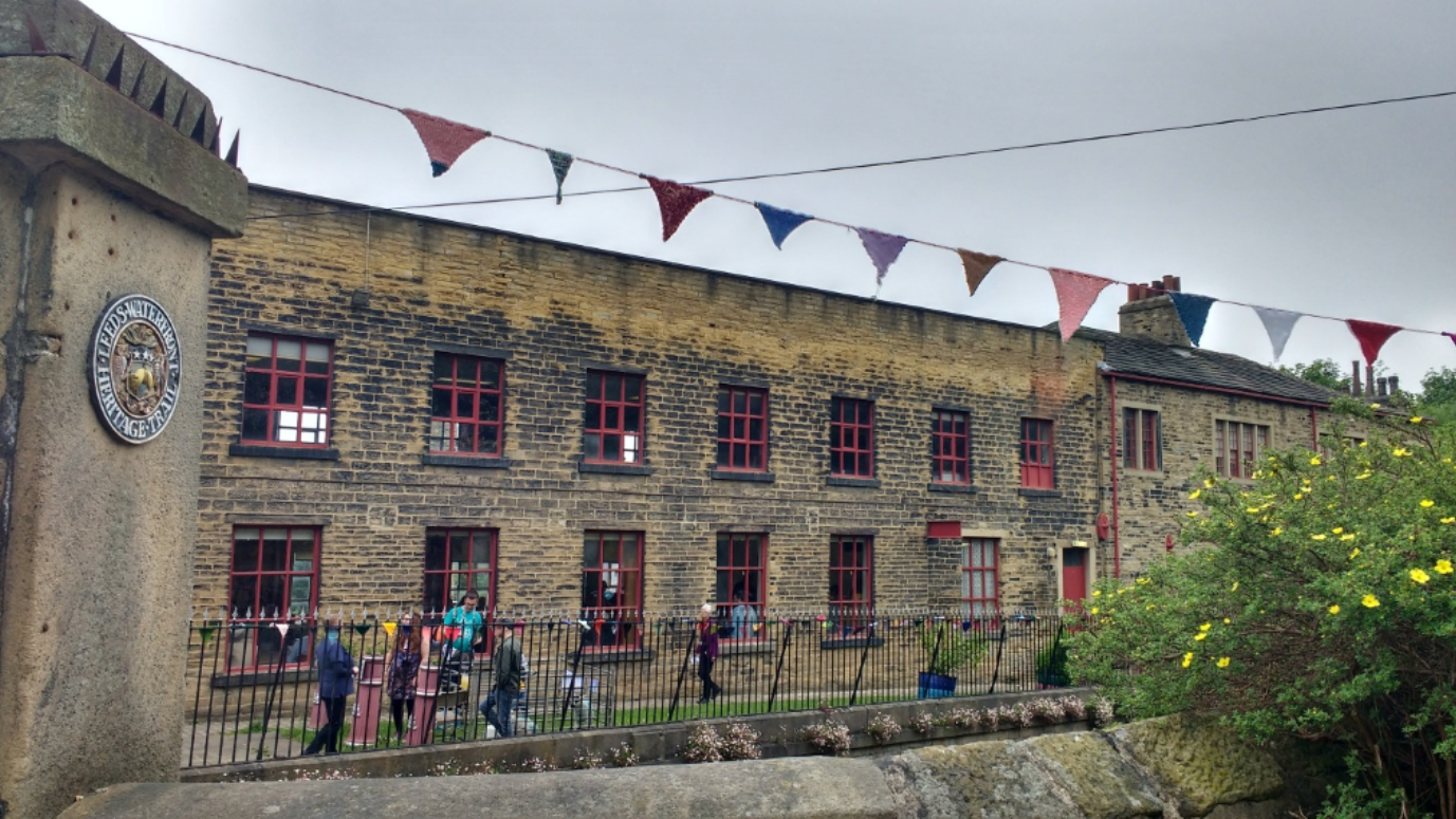 Julia Hedge's Laces: Daytripping with Fibre: The Leeds Wool Festival.