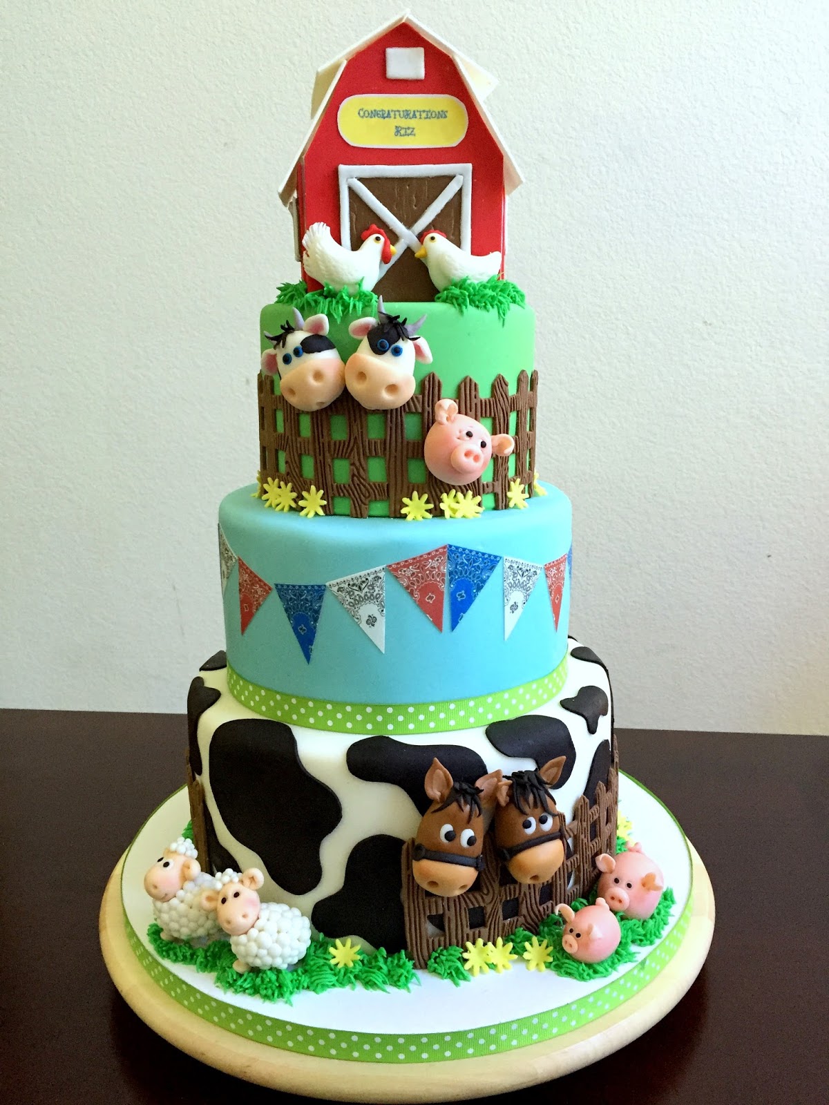Barnyard Cake - Fondant Picket Fence