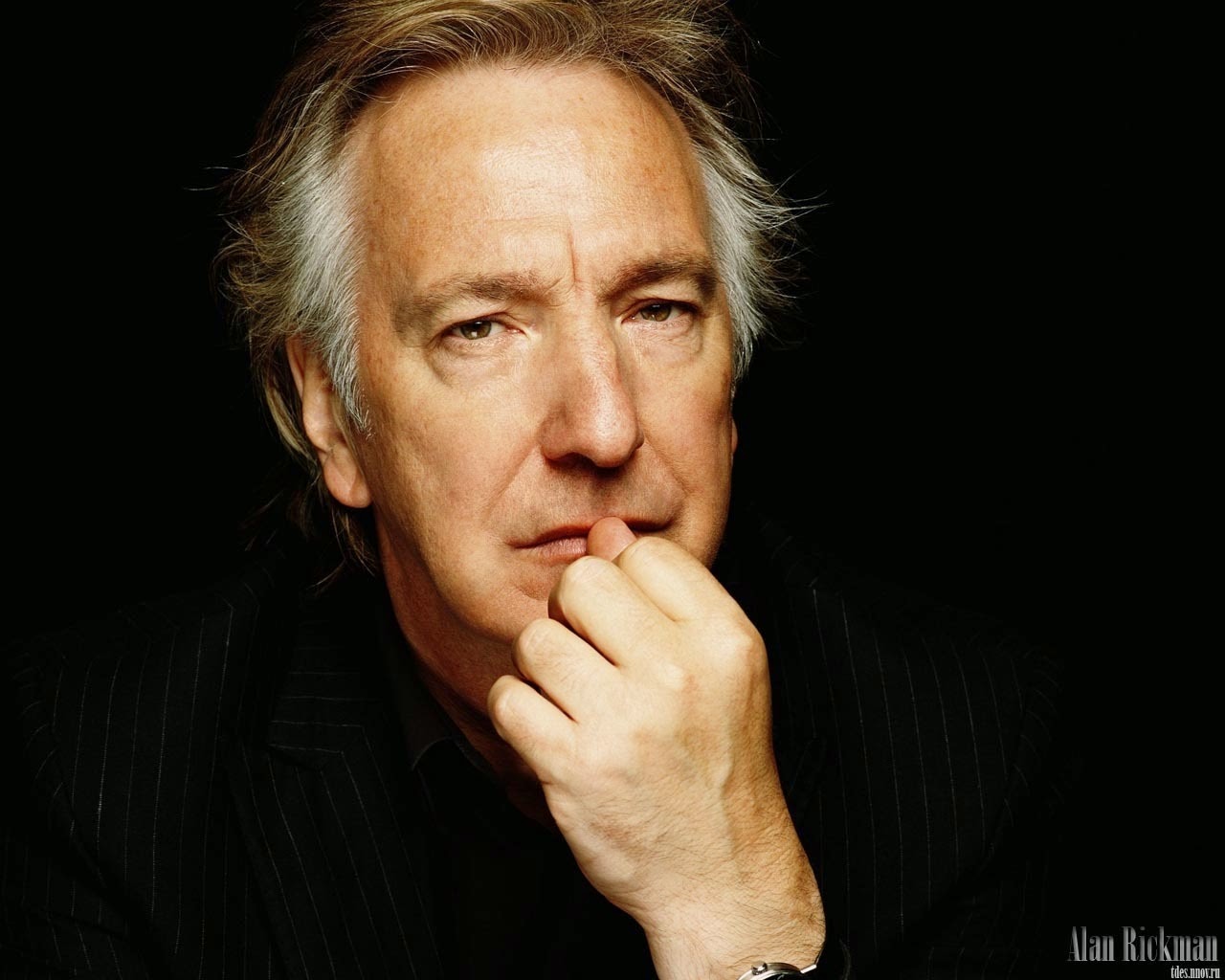 As vozes de "Alice no País das Maravilhas" - DVD, sofá e pipoca