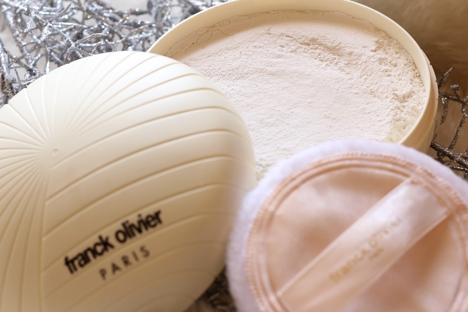 أجمل و ألطف بودرة للجسم Franck Olivier | Lola Blog