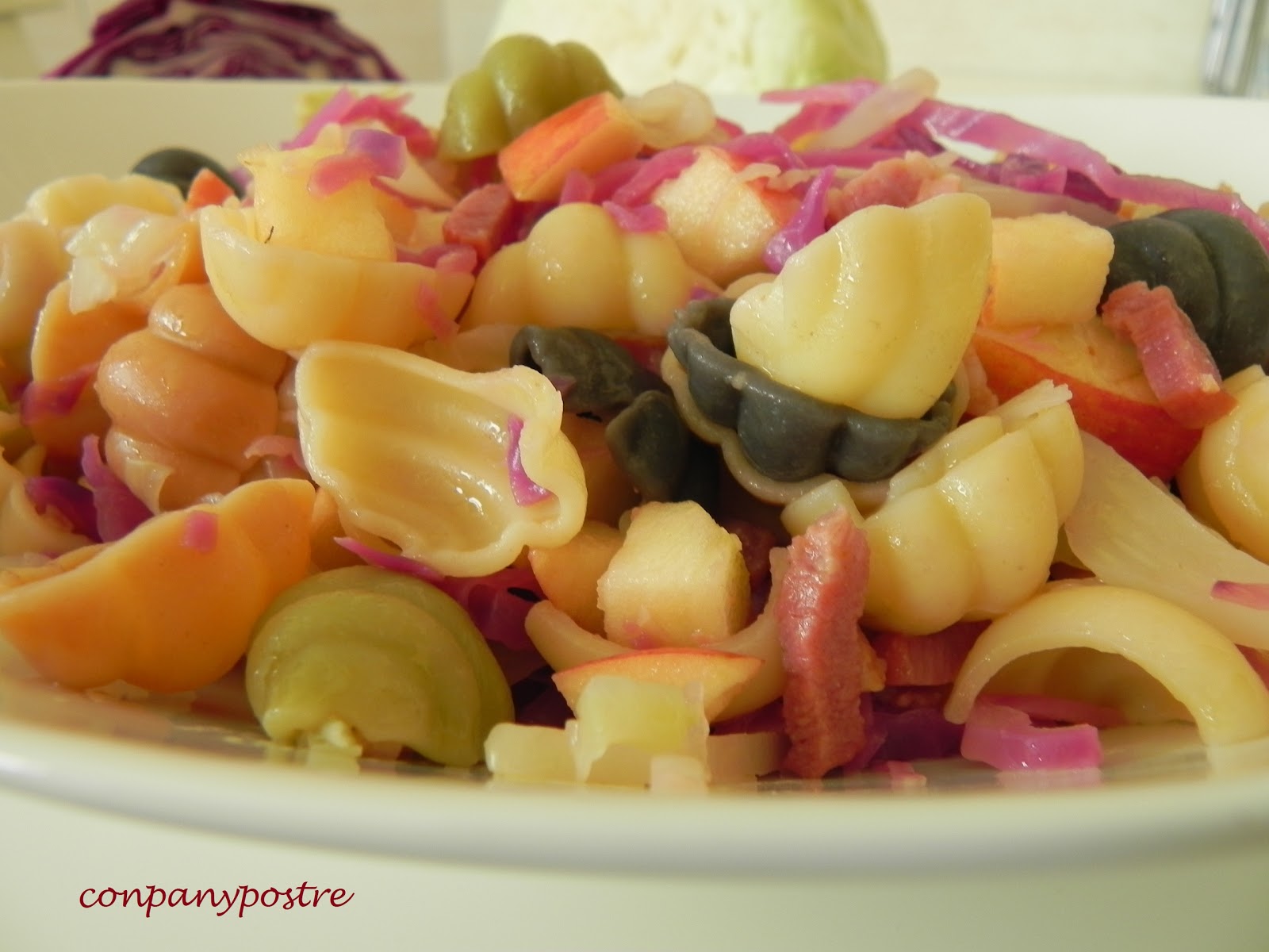 Con pan y postre: Ensalada de pasta y coles