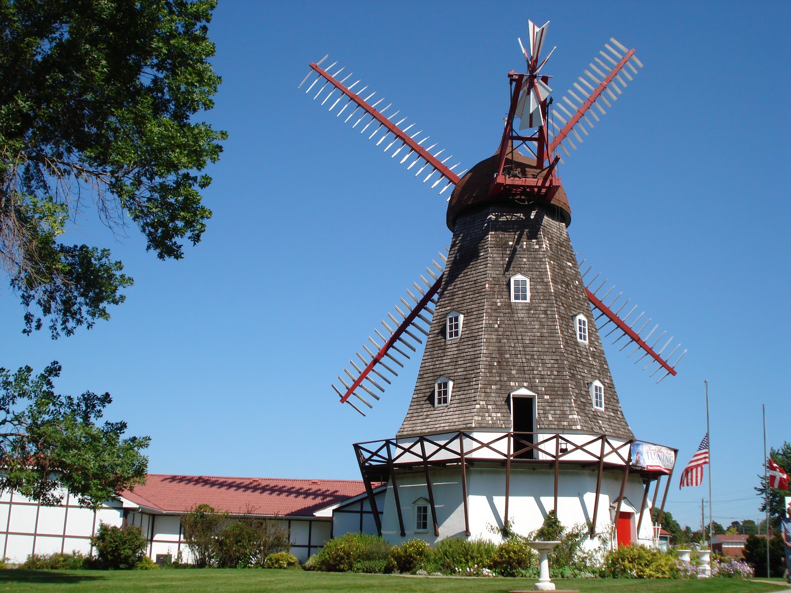 Accessible Roadtrip: Danish Windmill, Elkhorn IA