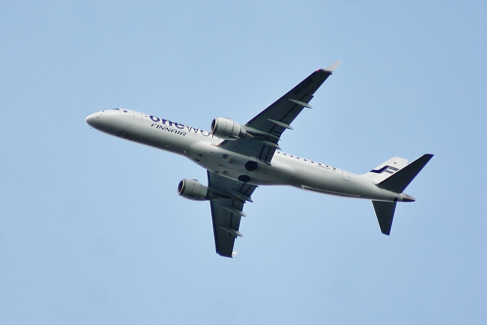 Ferraris and Other Things: Embraer ERJ-190