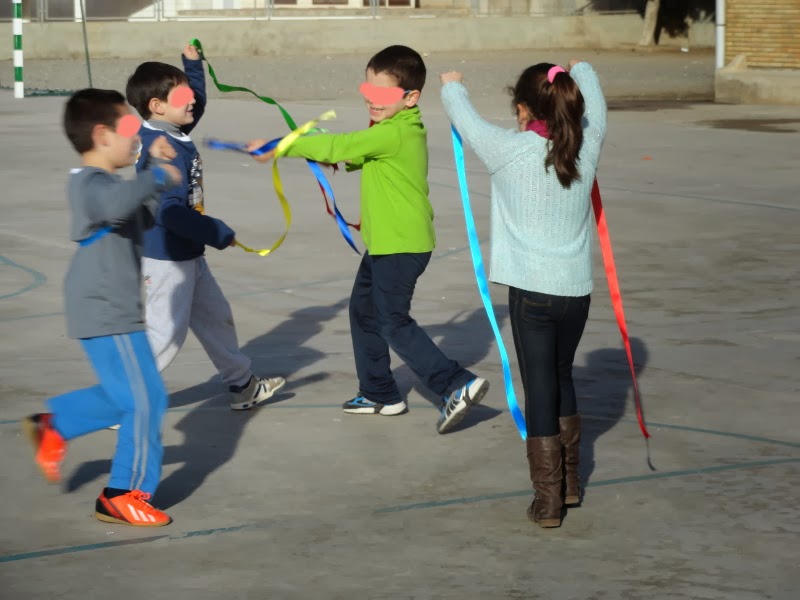 nubenubita: Juego: Los lazos