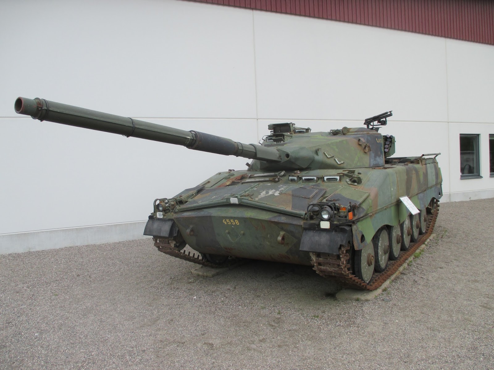 The Miniatures Man: A trip to Arsenalen – The Swedish Tank Museum ...