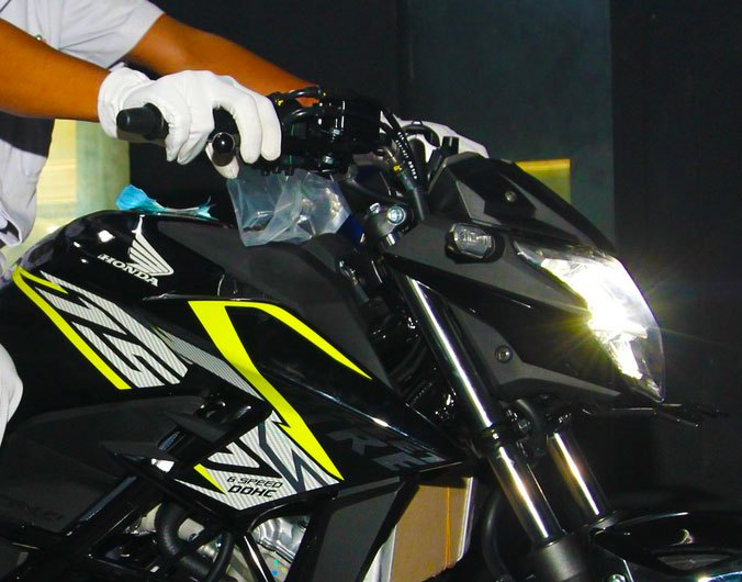 WARNA DAN STRIPING BARU HONDA CB 150R STREETFIRE TAHUN 2016 | Promo ...