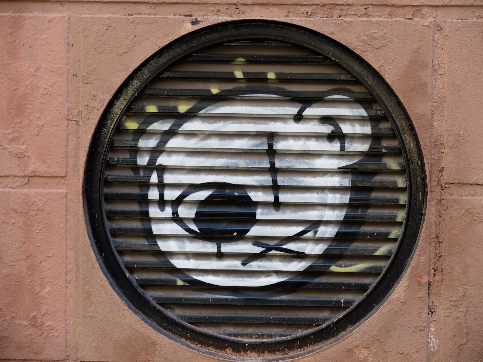 TravelMarx: Madrid – Street Art and Graffiti Doors