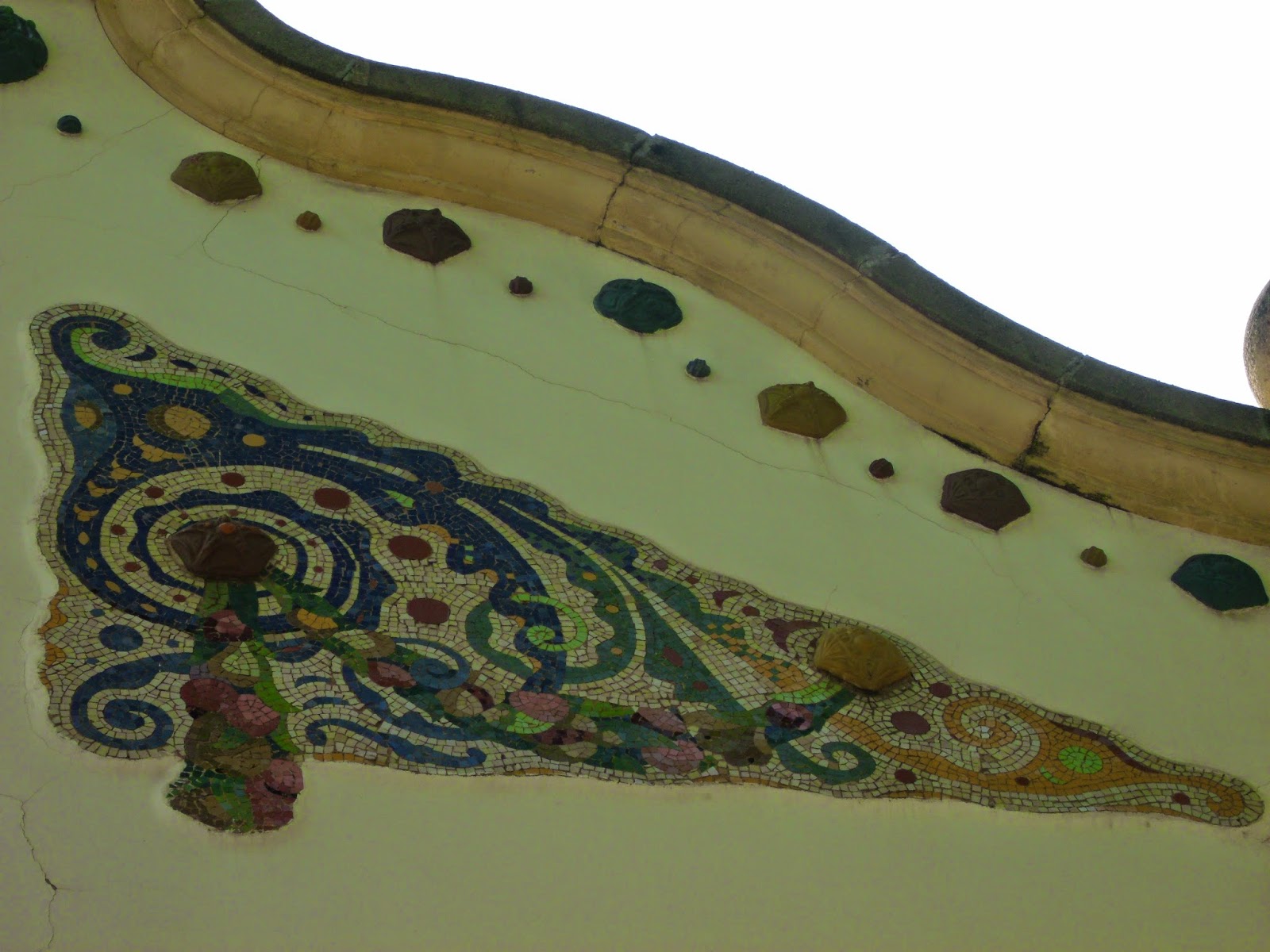 Paseos Art Nouveau: Torre Cortés, 8 Carrer del Bisbe Català, Barcelona ...